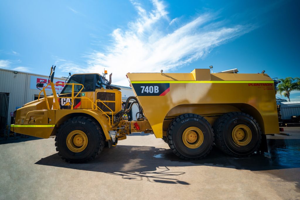 Articulated Water Trucks For Rental in Perth | Plantman
